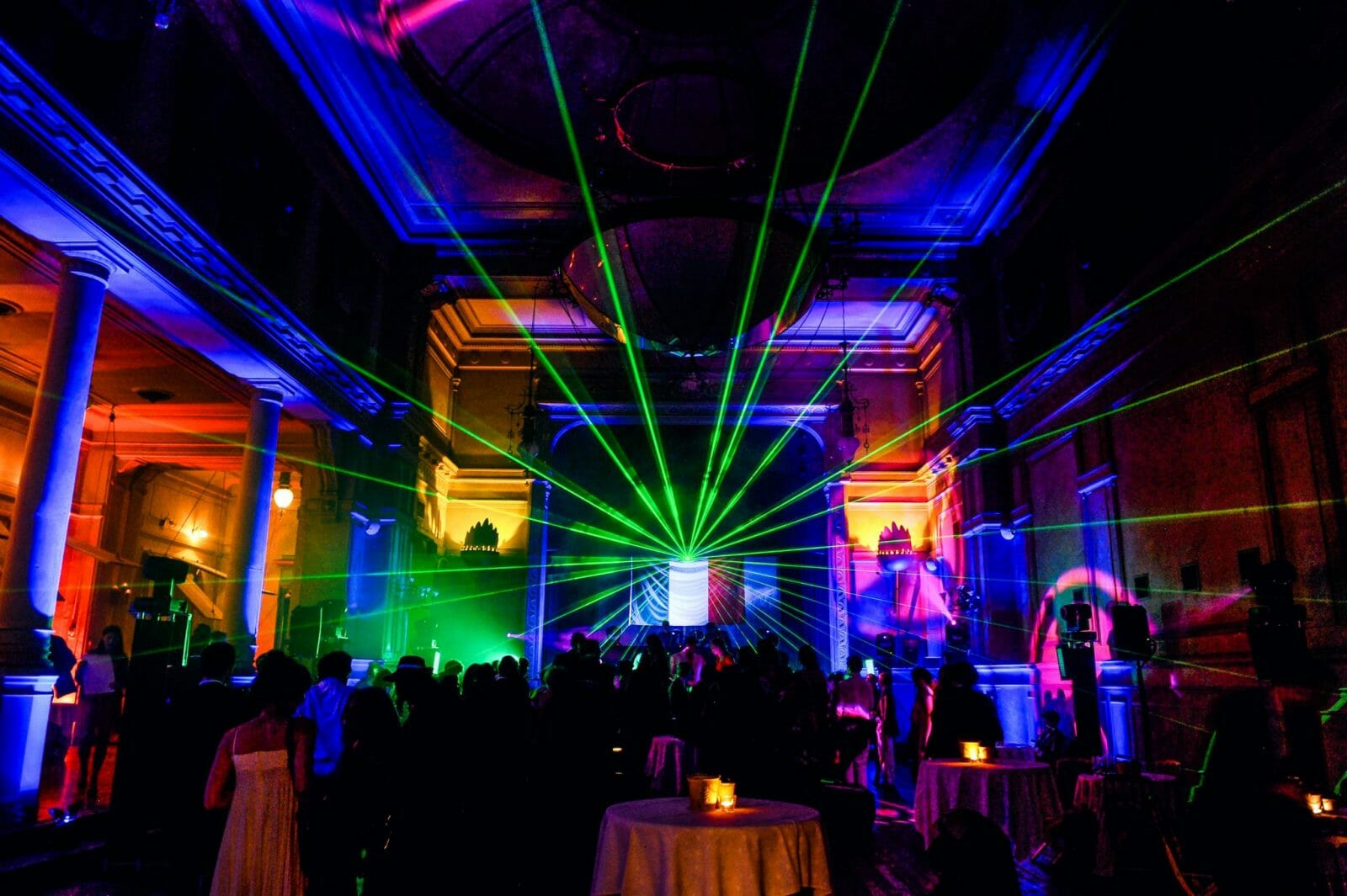 Votre soirée à l’extérieur? - WePlay - Event & audiovisual technology